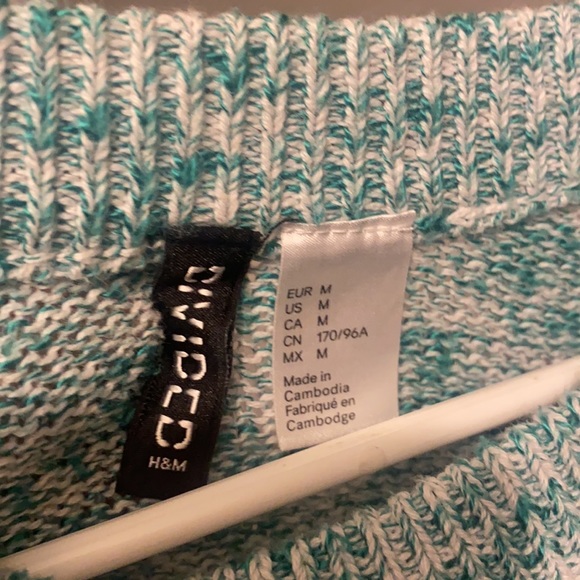 Divided | Sweaters | Nwot Cyan Knit Cropped Long Sleeve Sweater | Poshmark